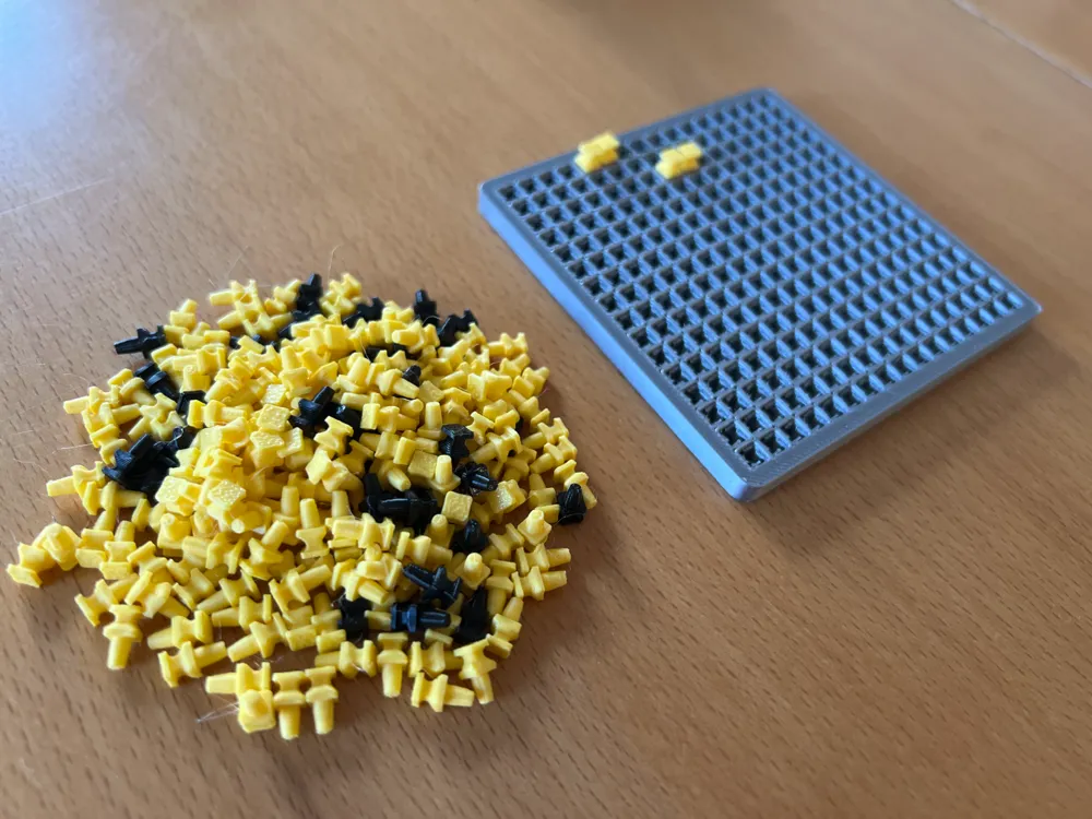 Pixel Puzzle - Big Smile 16x16 - 256 blocks by OzButcher78 - MakerWorld