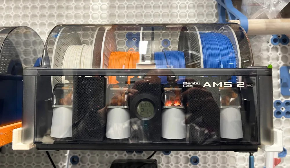 AMS / AMS 2 Pro Multiboard Tilting Shelf by FroznBits MakerWorld ...