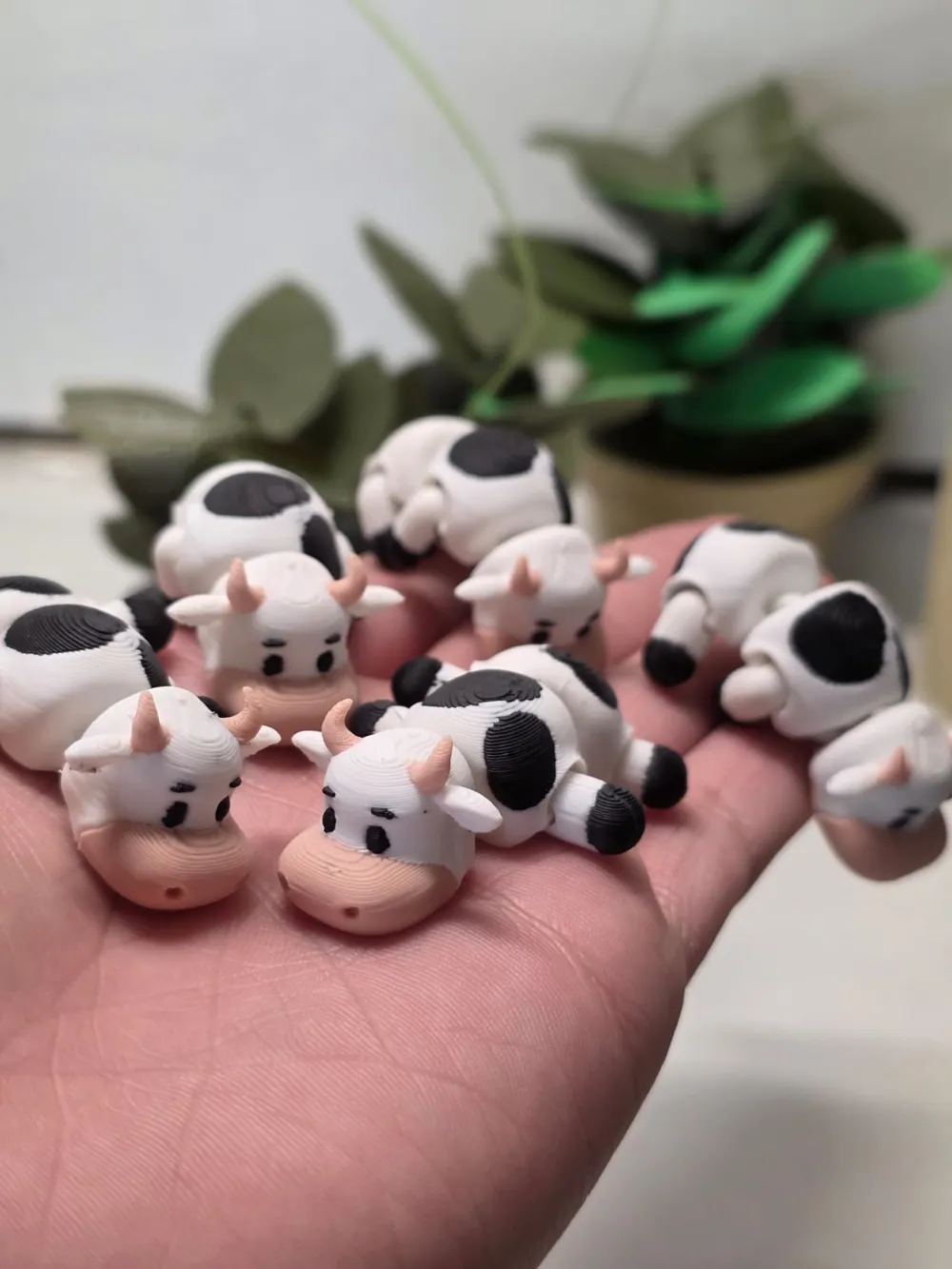 Little articulated Cow - Free 3D Print Model - MakerWorld