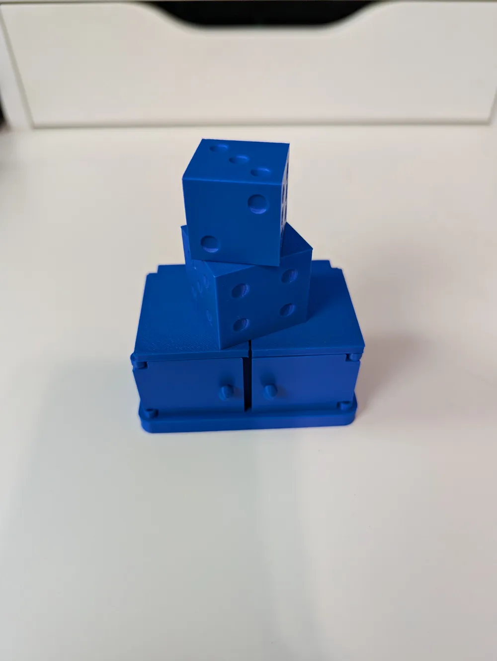 Magic Dice Box by Logeno MakerWorld: Download Free 3D Models