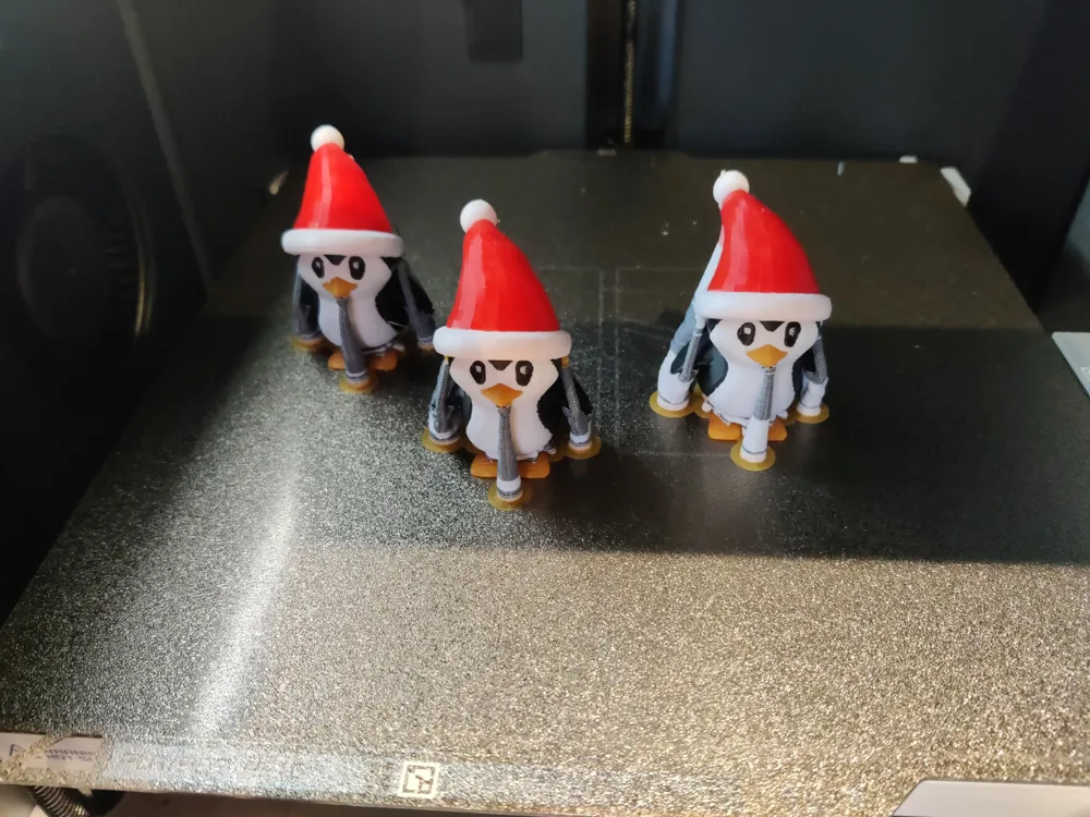 Piccolo pinguino natalizio da 3DPrototech MakerWorld: Scarica Modelli 3D Gratuiti