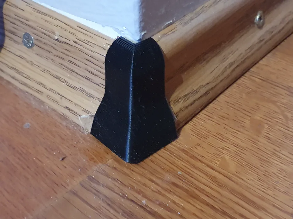 Floor plinth corner connector by Herol - MakerWorld