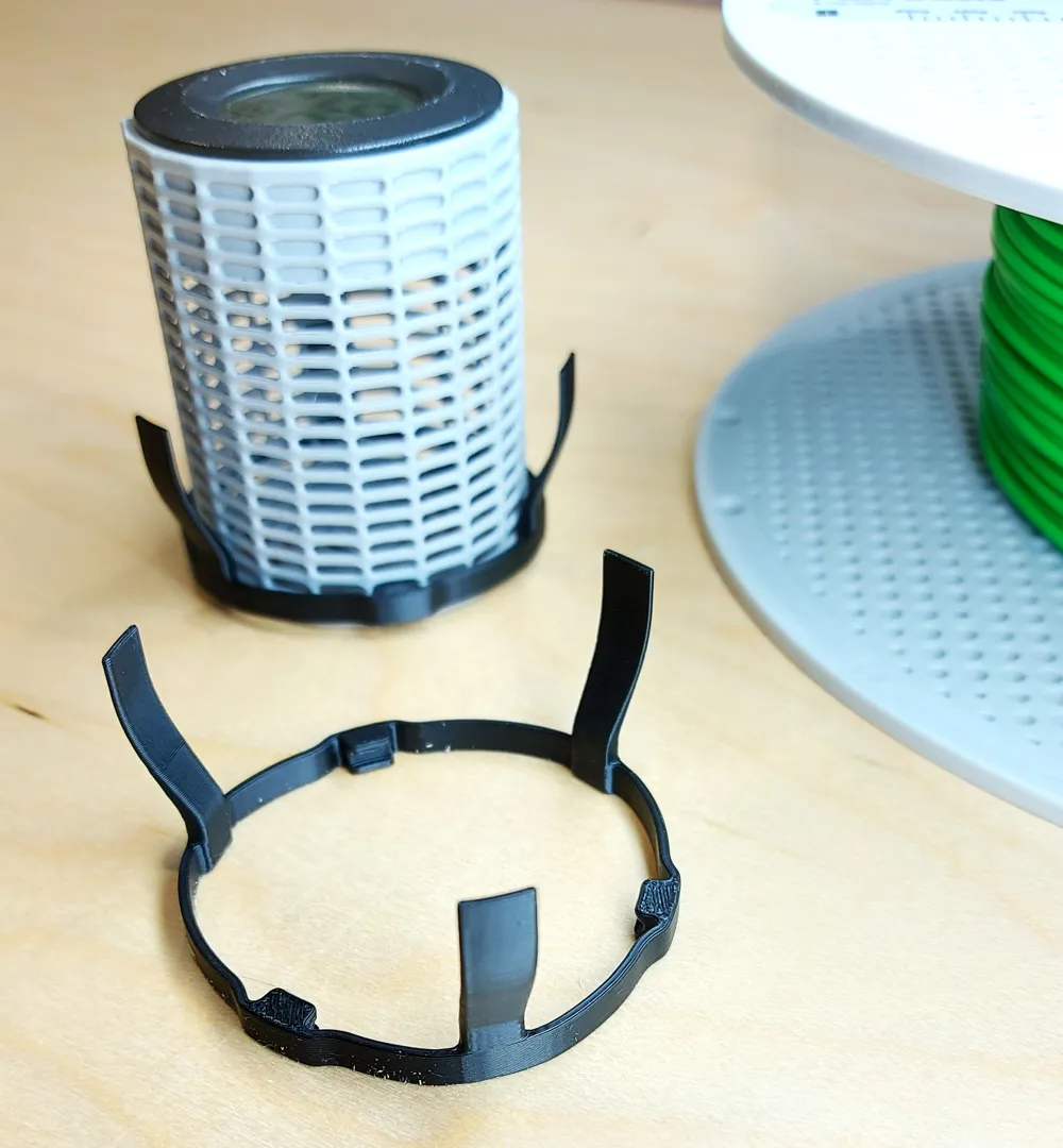 Spool Desiccant Container with Hygrometer by Adrian - MakerWorld