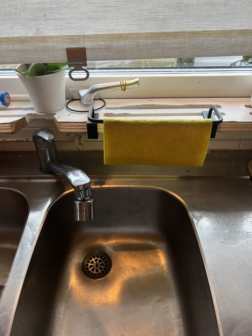 食器乾燥布ホルダー 作成者： Swarley MakerWorld：無料3Dモデルをダウンロード