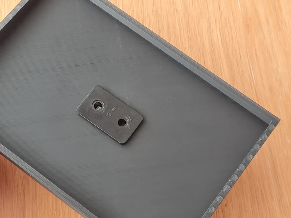 Grid box for 1/43 scale F1 car (bburago) - Free 3D Print Model - MakerWorld