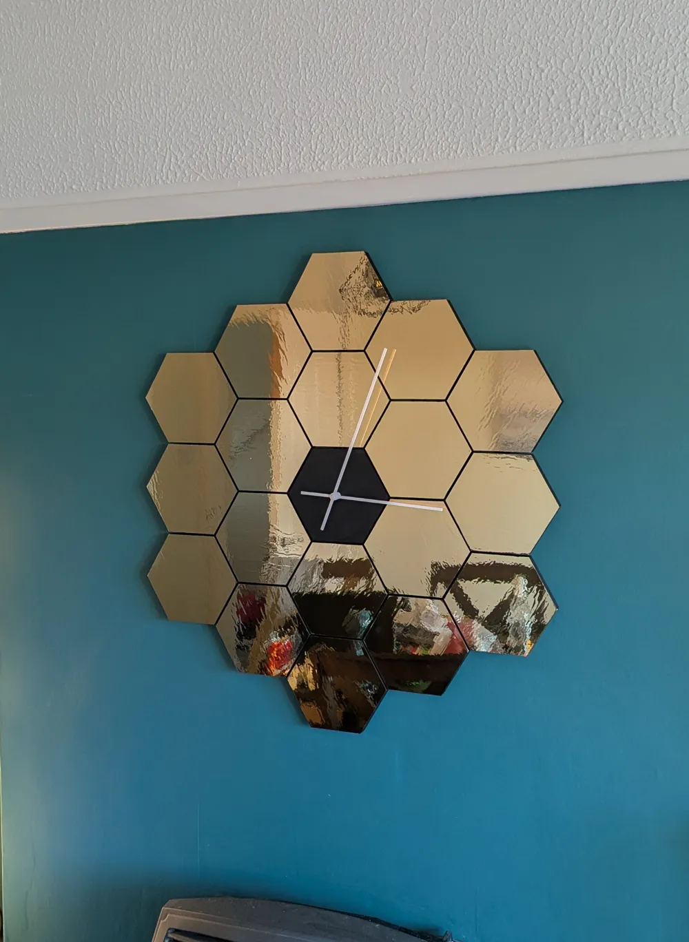 James Webb Inspired Wall Clock - Free 3D Print Model - MakerWorld