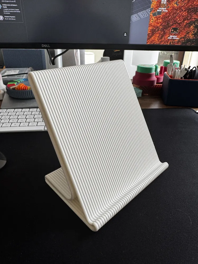 Elegant Ribbed iPad Stand Sleek - Free 3D Print Model - MakerWorld