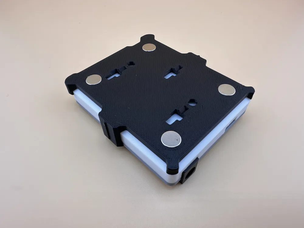 Arduino Uno R4 Case | Wall Mount | Magnetic - Free 3D Print Model ...