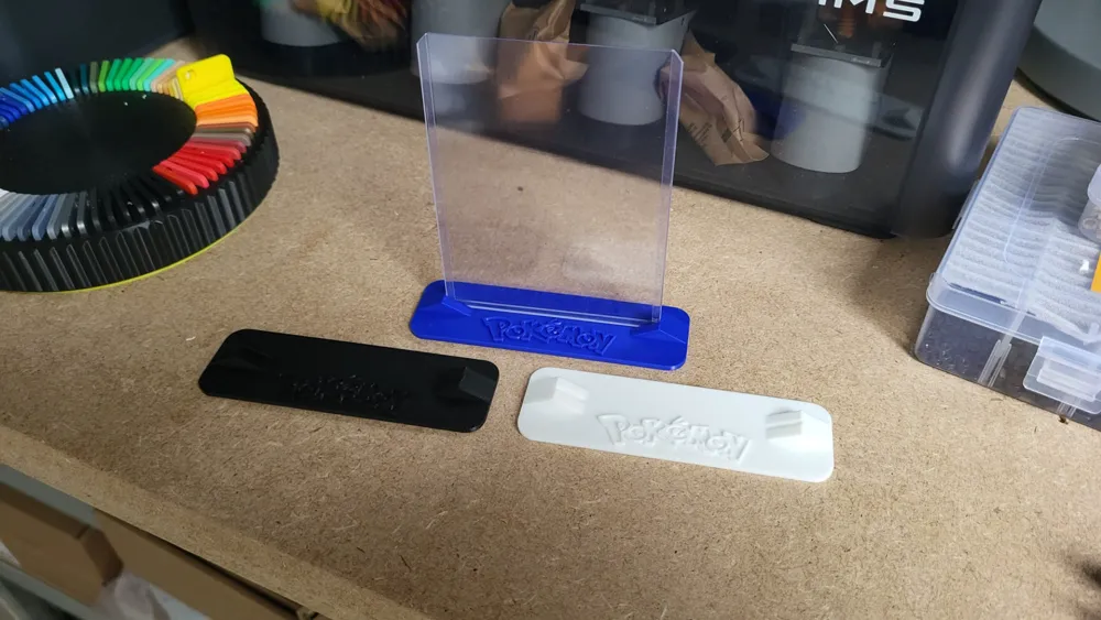 Toploader stand with pokemon logo by Aluuh - MakerWorld