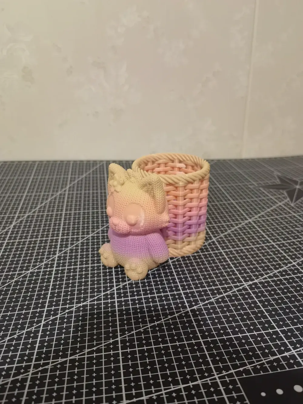 Knitted LinaBell Pen Holder by Dubhe - MakerWorld