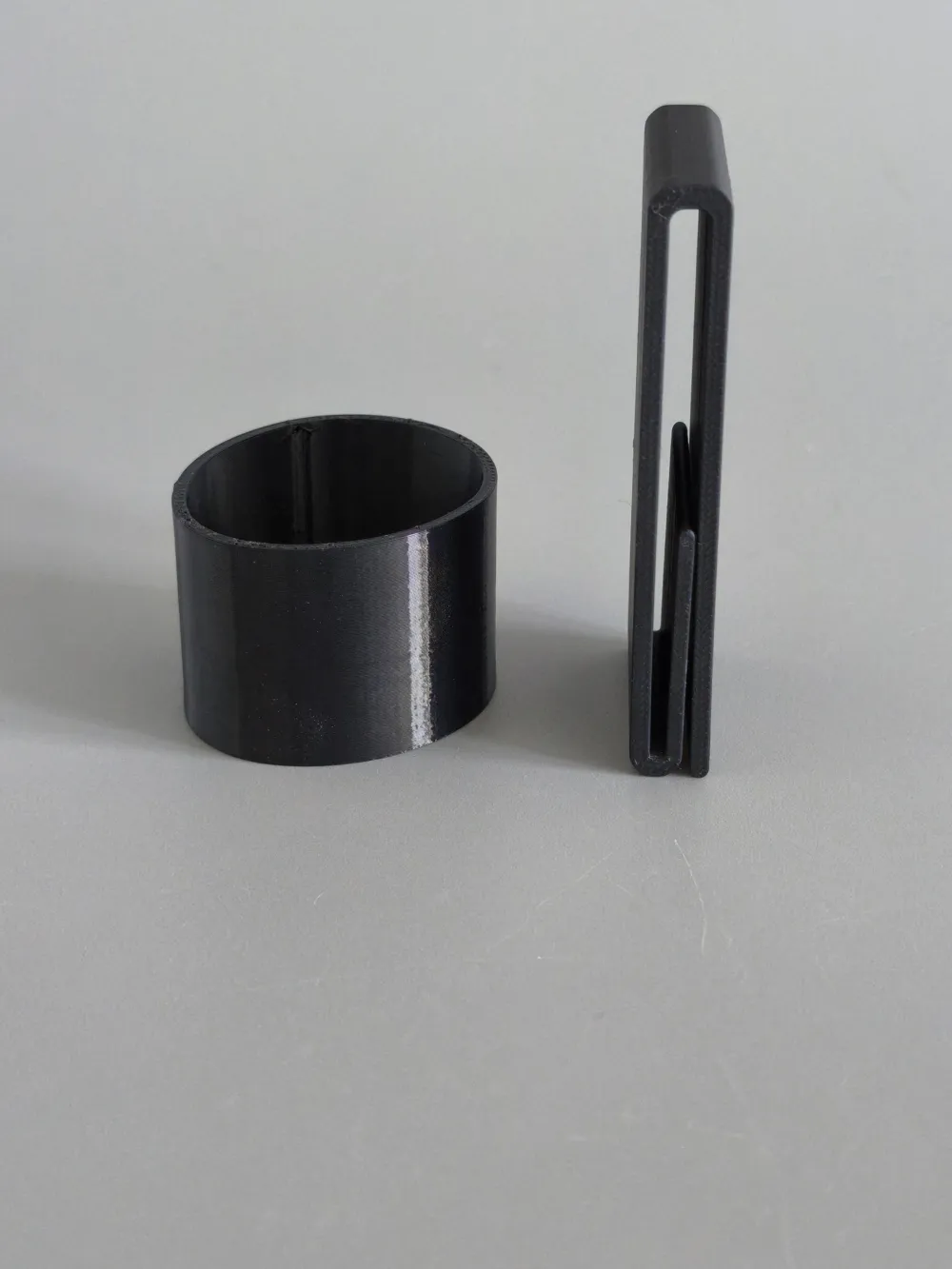 Customizable belt-mounted tool holder (PLA + TPU) by Łukasz Orłowski ...