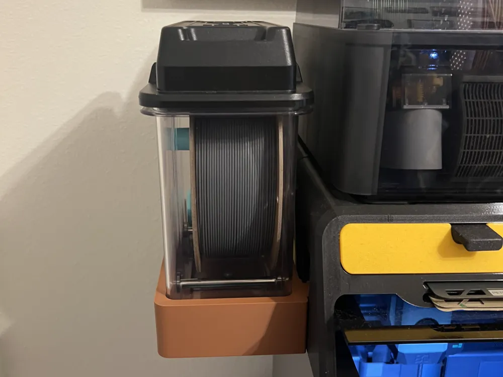 PolyDryer AMS Riser V2 Side Mount by DrBobierno MakerWorld: Download ...