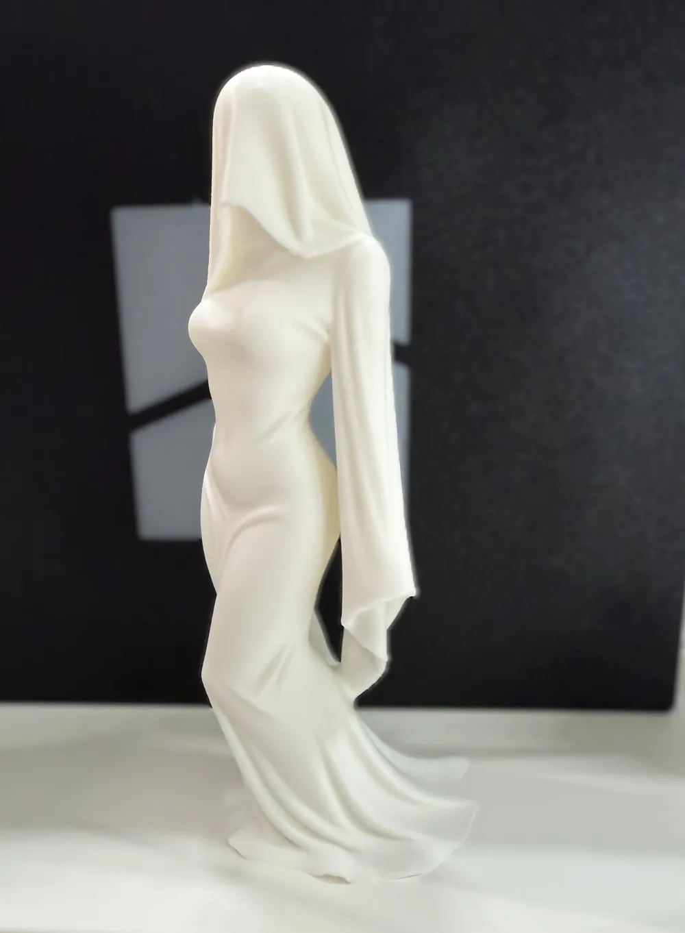 Lady Ghost – The Veiled Apparition - Free 3D Print Model - MakerWorld