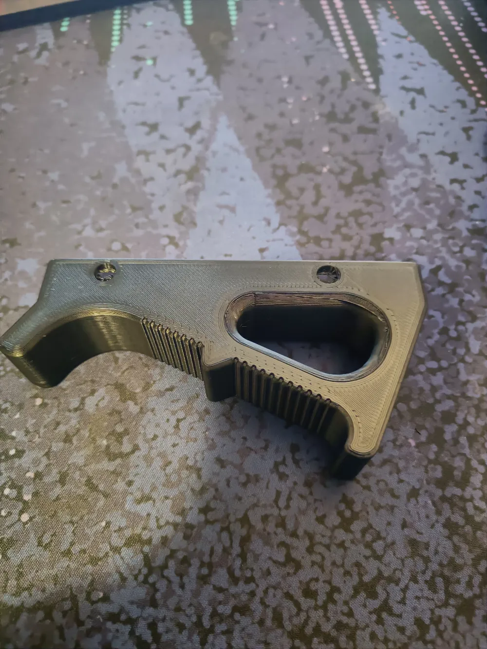 foregrip picatinny (angled) - Free 3D Print Model - MakerWorld