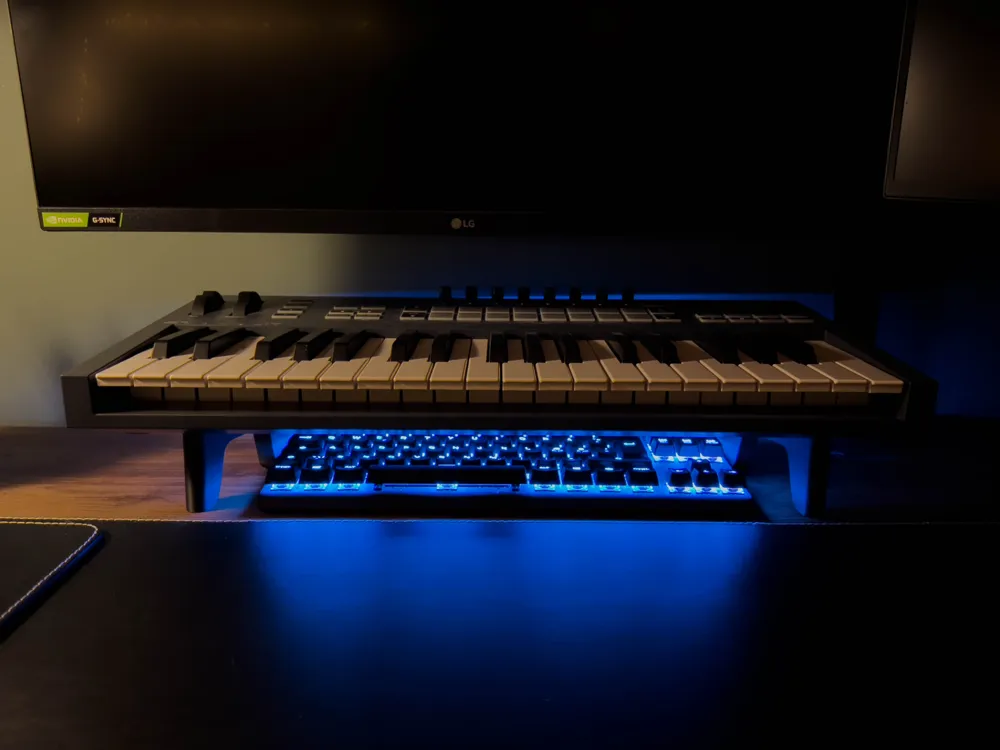 MIDI keyboard desktop riser by Lauds MakerWorld: Download Free 3D Models