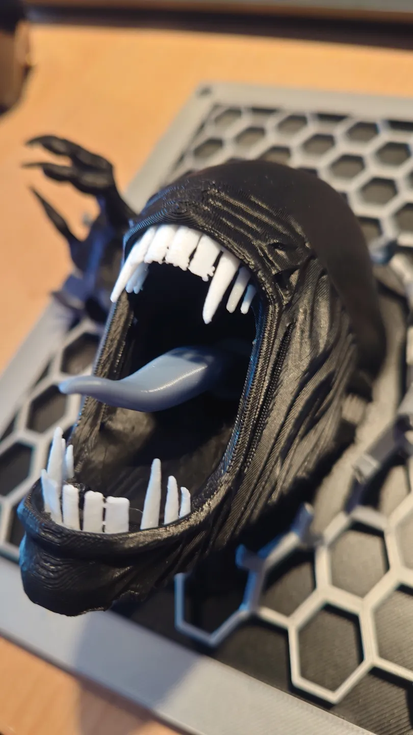 Alien Xenomorph Air Vent Wall Decoration - Free 3D Print Model - MakerWorld