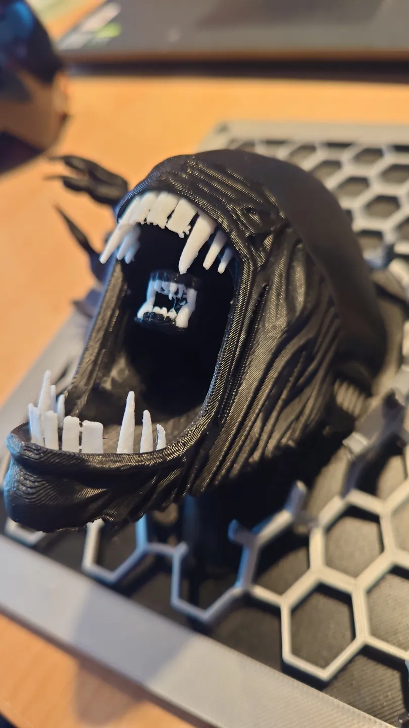 Alien Xenomorph Air Vent Wall Decoration - Free 3D Print Model - MakerWorld
