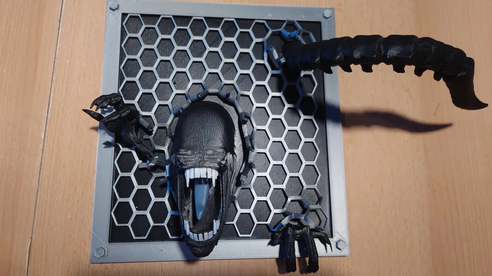 Alien Xenomorph Air Vent Wall Decoration - Free 3D Print Model - MakerWorld