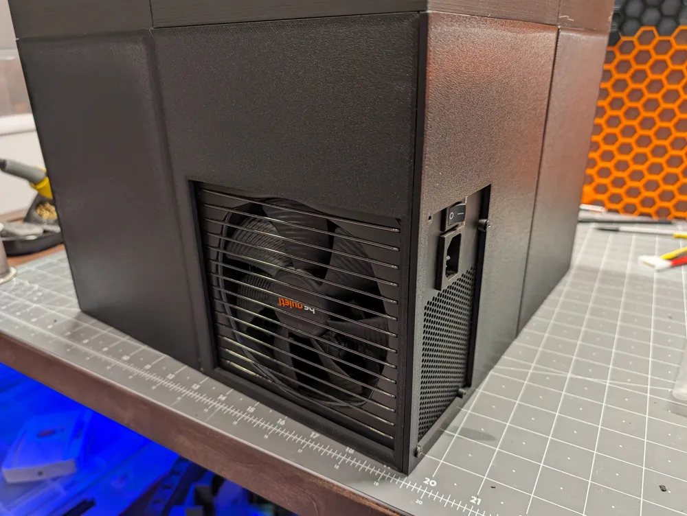 JBOD v2 - Enclosure for 16 Drives (JBOD/HBA) Remixed by FriedCheese ...