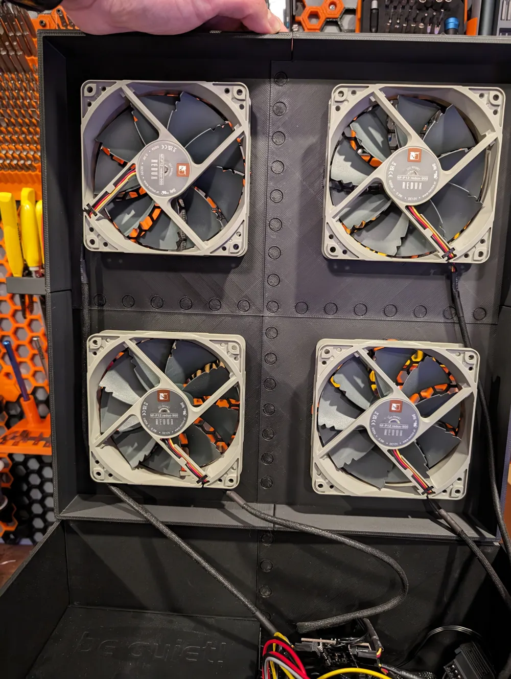 JBOD v2 - Enclosure for 16 Drives (JBOD/HBA) Remixed by FriedCheese ...