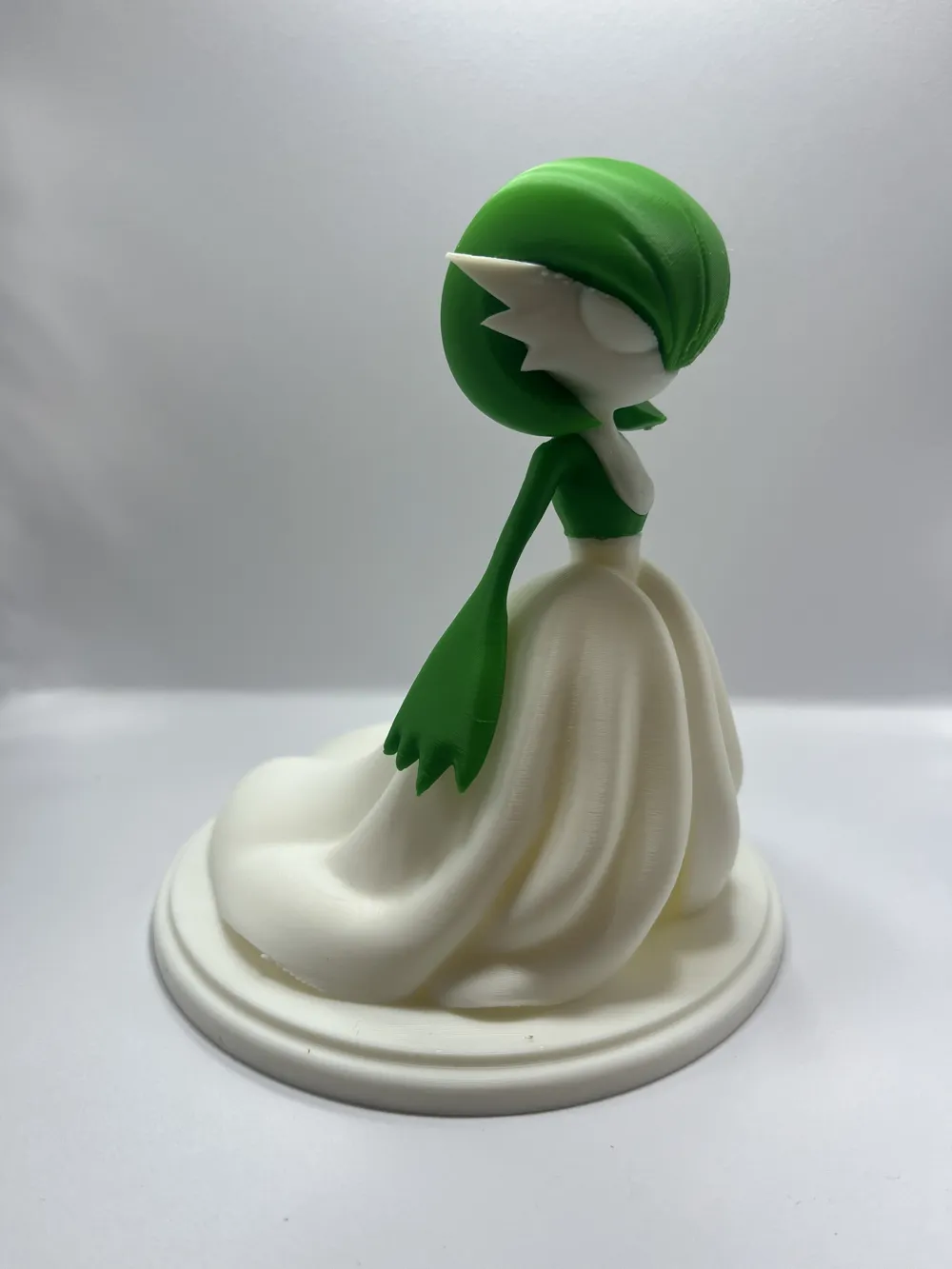 Guardevoir - Pokemon No Ams - Free 3D Print Model - MakerWorld