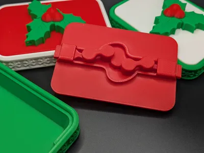 Mechanically Locking Gift Card Box by JamesThePrinterMakerWorld ...