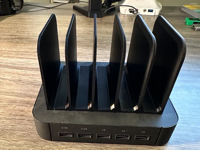 Dividers for 5 USB Charging Station by brian.ralls.79 - MakerWorld