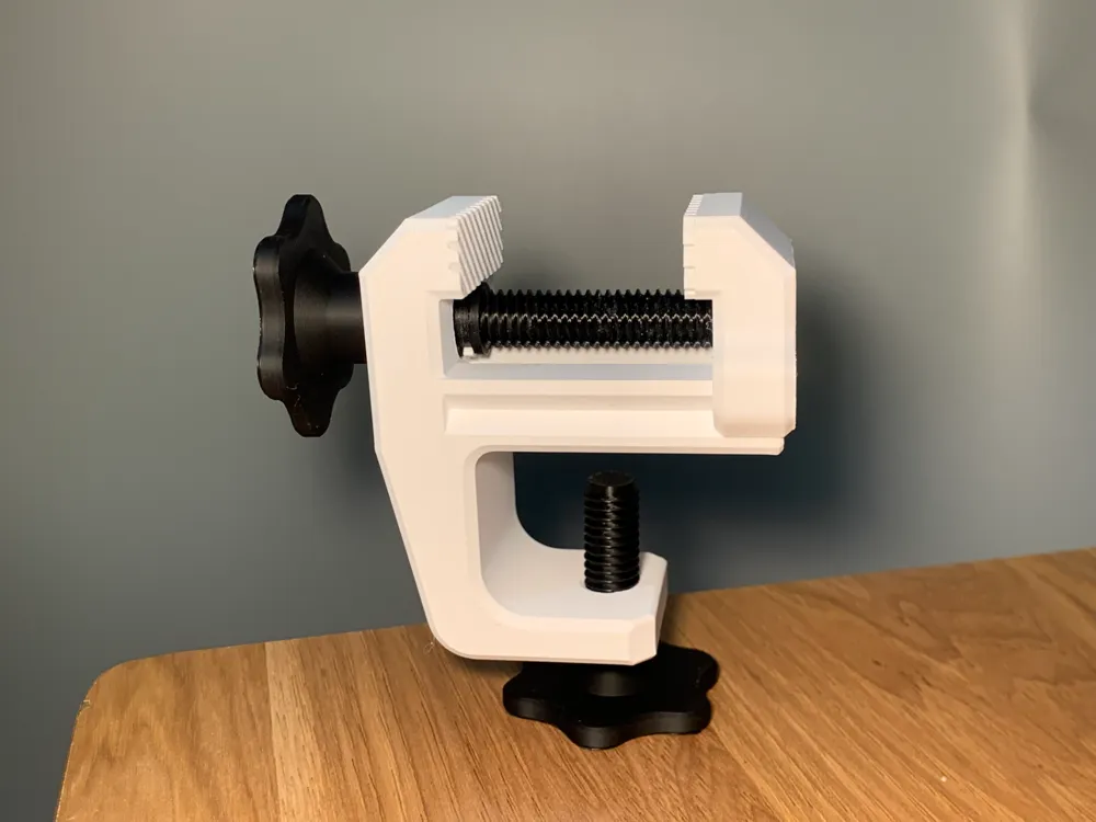 Small Vise (No Hardware Required) by Ms - MakerWorld