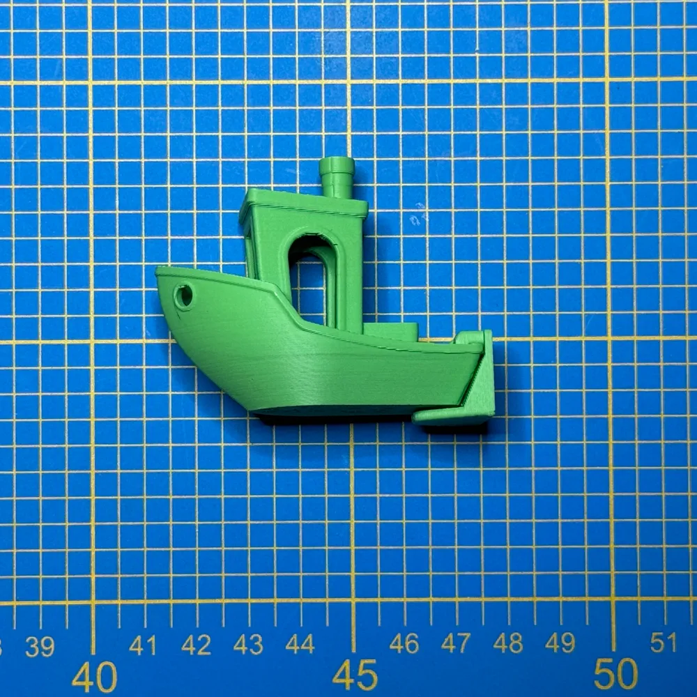 3D Benchy with wall display Remixed by contabilita - MakerWorld