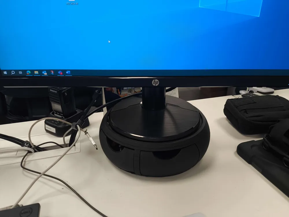 Round monitor stand with drawers. by Alberto Nicás MakerWorld: Download ...