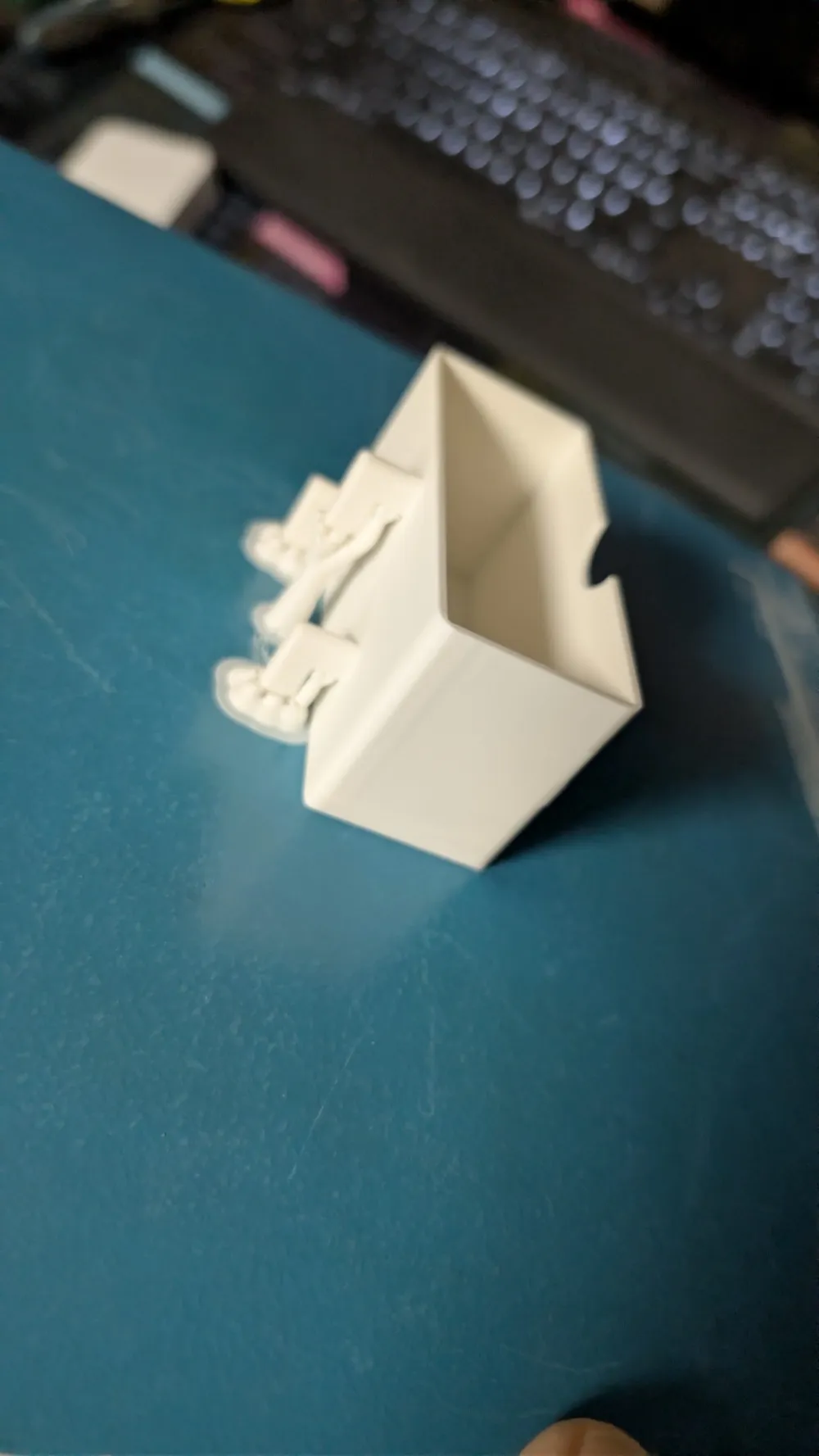 IKEA Skadis Mount for Niimbot D110 Label Printer - Free 3D Print Model ...