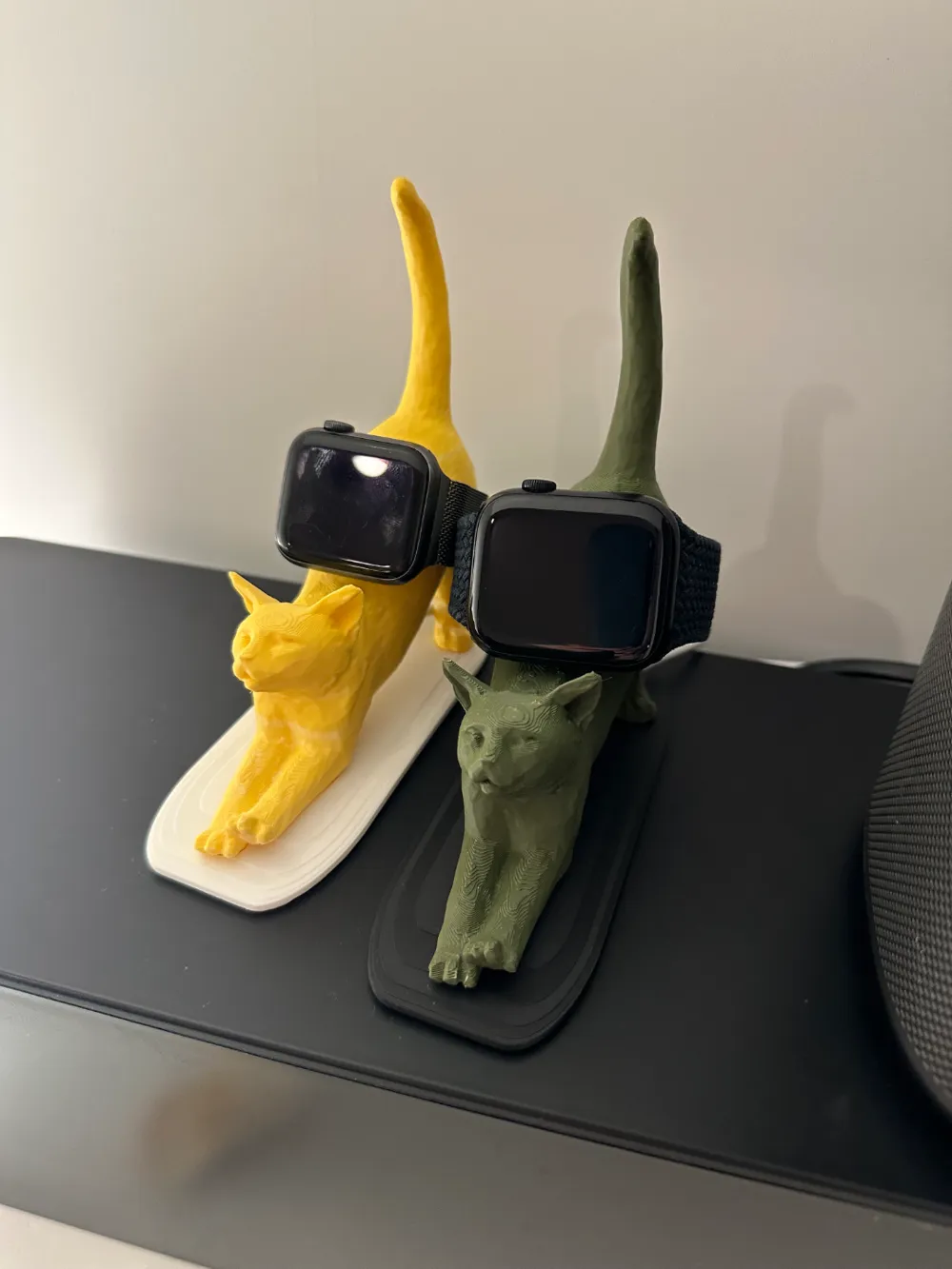 Apple Watch Cat Charging Stand - Free 3D Print Model - MakerWorld