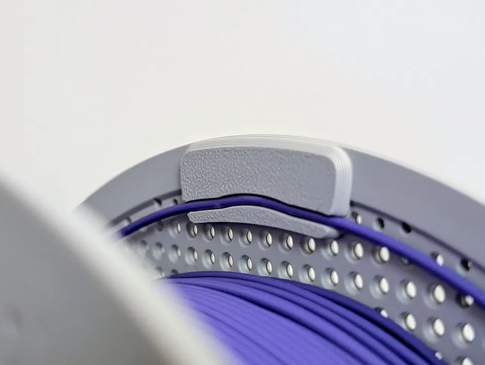 Filament clip for Bambu Lab spools - Free 3D Print Model - MakerWorld
