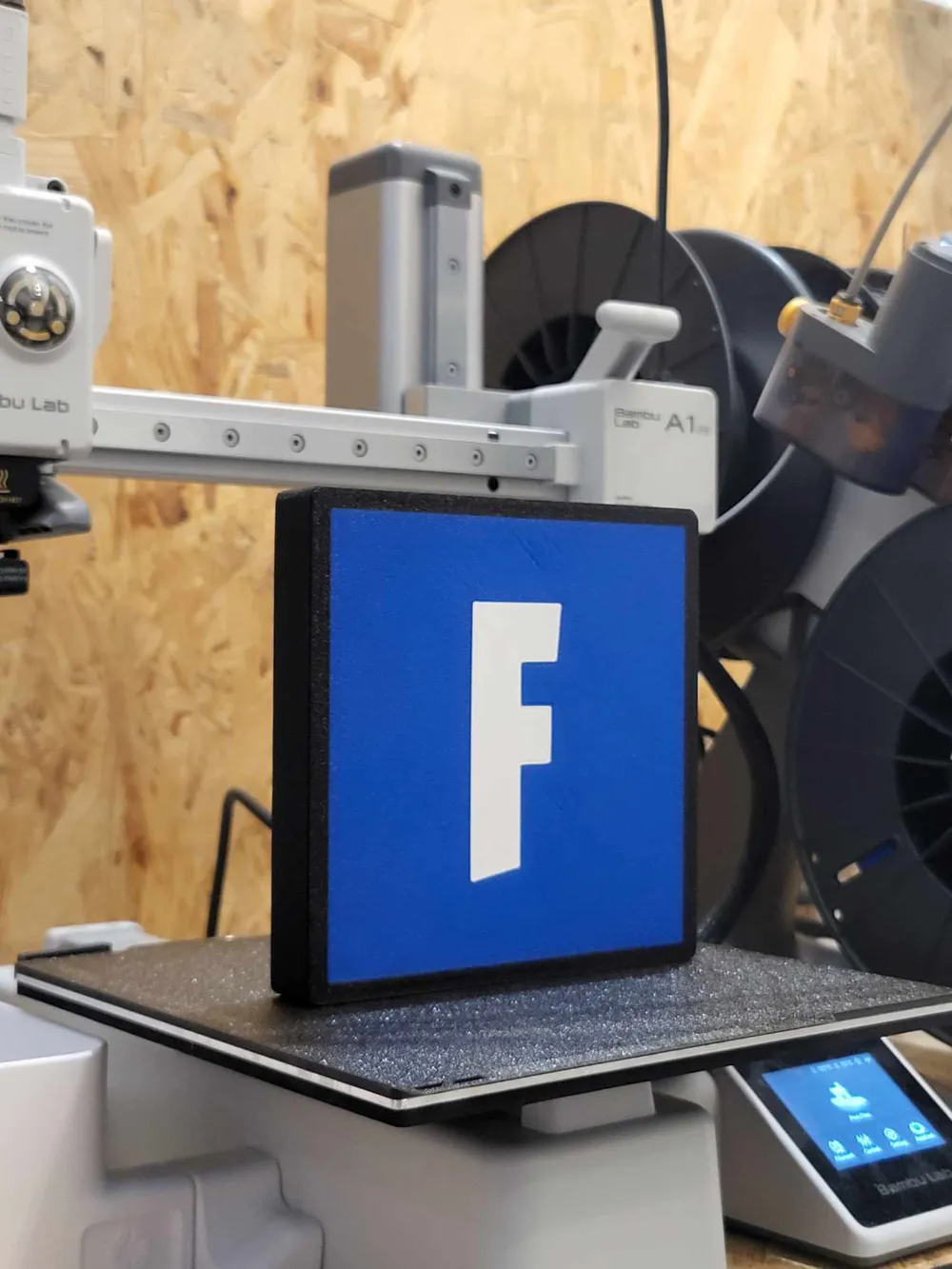 Fortnite Logo lightbox game by DAROOO - MakerWorld