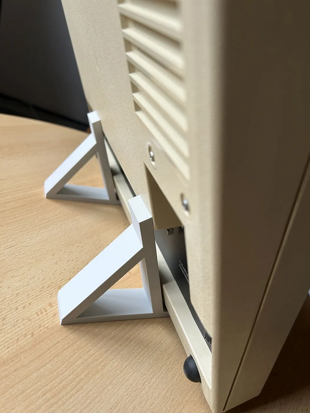 Display stand Acorn BBC Micro and BBC Master by Jungsi MakerWorld ...