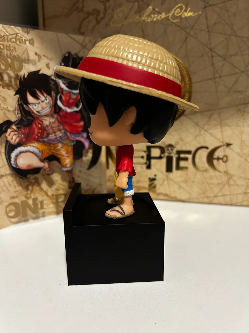 Funko pop stand with logo one piece straw hat - Free 3D Print Model ...