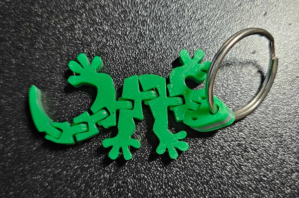 Gecko Keychain Flexible by qwiktune - MakerWorld