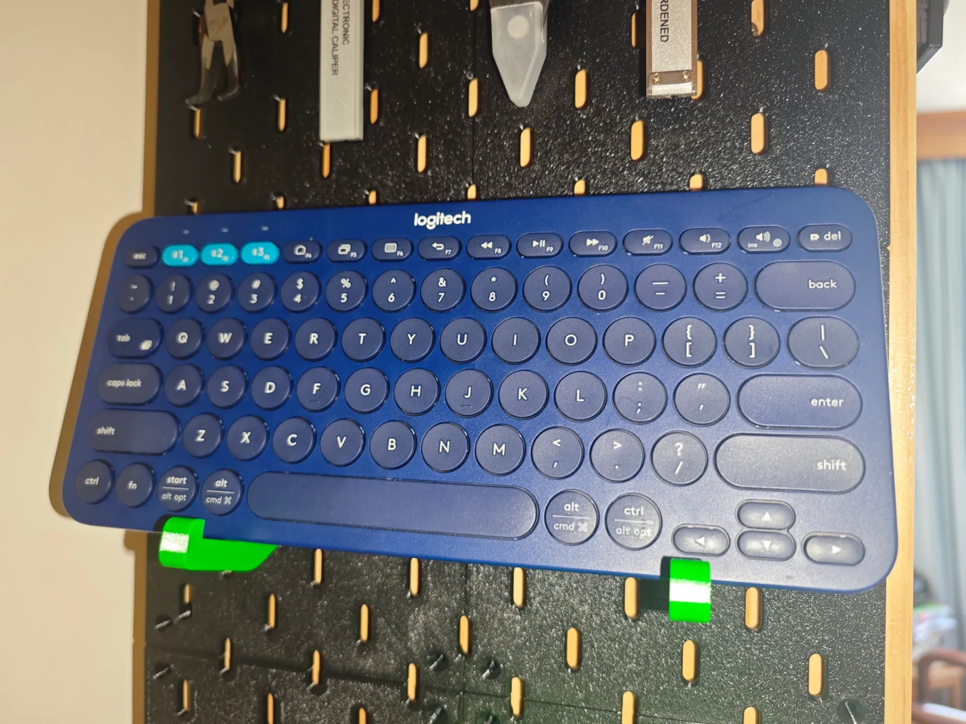 IKEA Skadis Pegboard Keyboard Holder Remixed by ChancenJ - MakerWorld