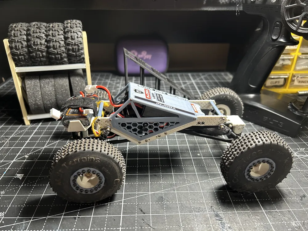 FishBone SCX24 Comp Chassis by Wormalator MakerWorld: Download Free 3D ...