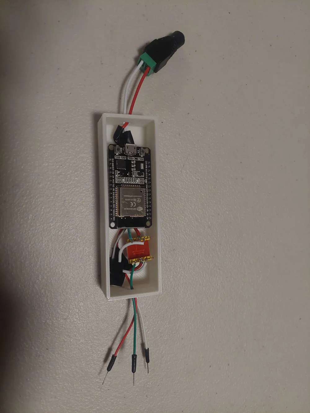 WLED ESP32 Box by Bencham95 - MakerWorld