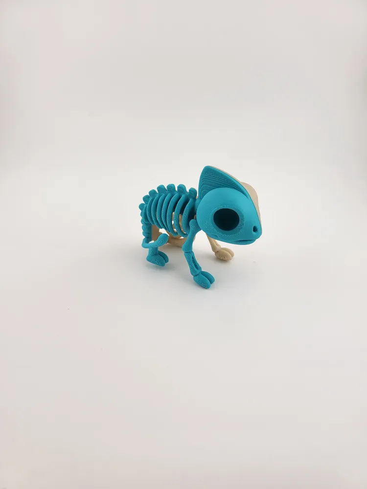 Skeleton Chameleon Figurine for Desk Shelf Decor - Free 3D Print Model - MakerWorld