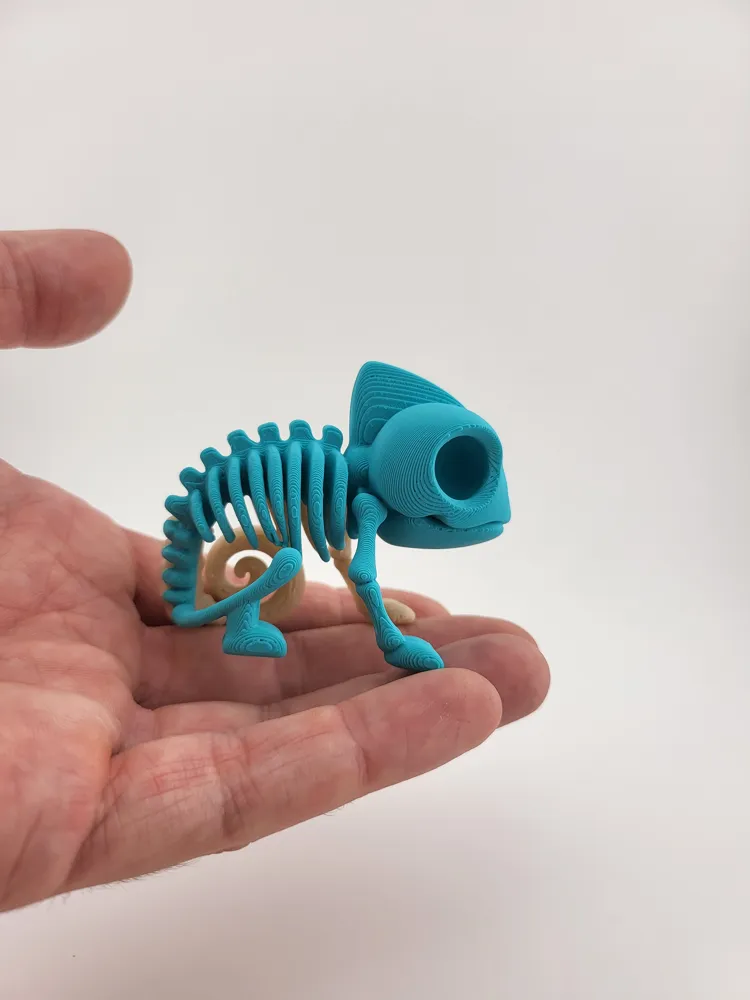 Skeleton Chameleon Figurine for Desk Shelf Decor - Free 3D Print Model - MakerWorld