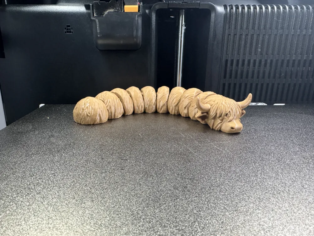 Flexi Highland Caterpillar & Keychain Print-in-Place - Free 3D Print ...