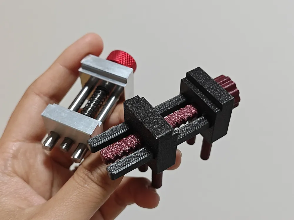 mini vise fully 3D Printed optional metal spring by zjoycelee ...
