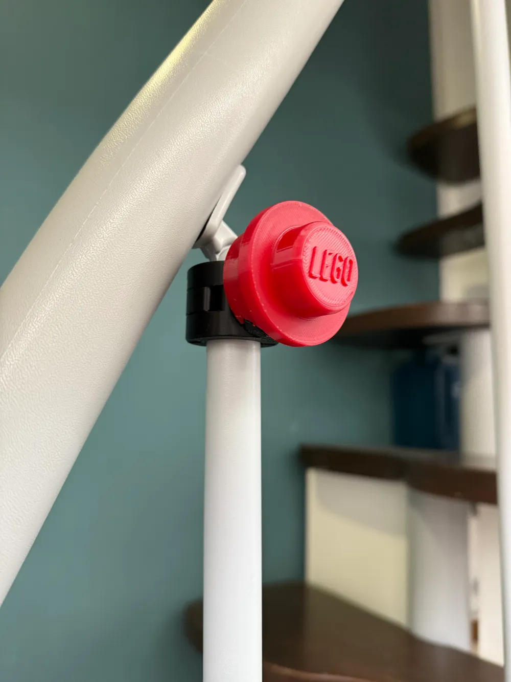 Brick coat rack with circular support by calma_design - MakerWorld