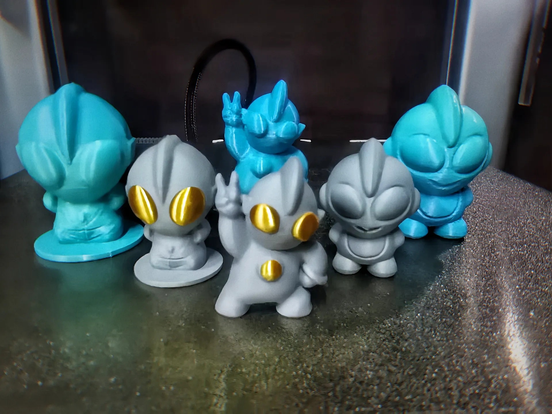 Q version Ultraman - Victory Pose by kari - MakerWorld