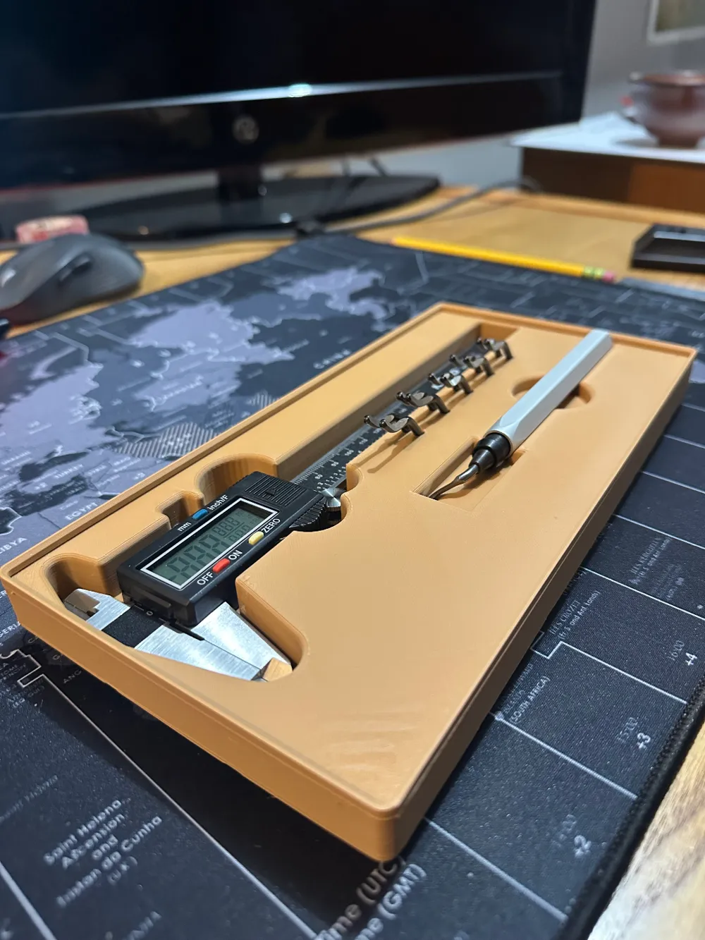 Gridfinity caliper and de-burring tool bin by user_3414400050 ...