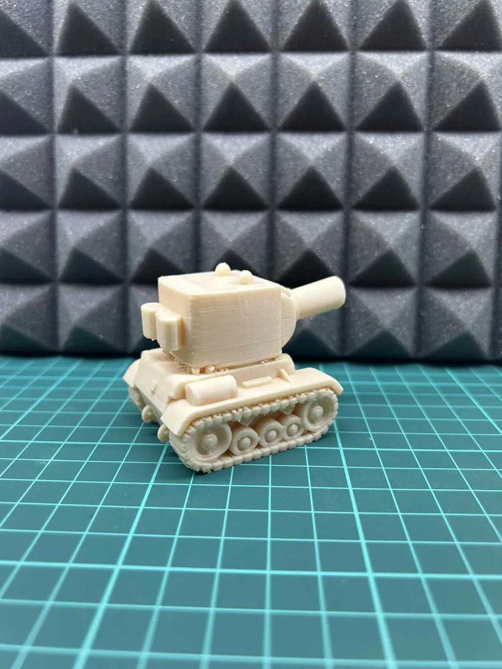 CHIBI Tank - KV-2 by PokeGeorg MakerWorld: Download Free 3D Models