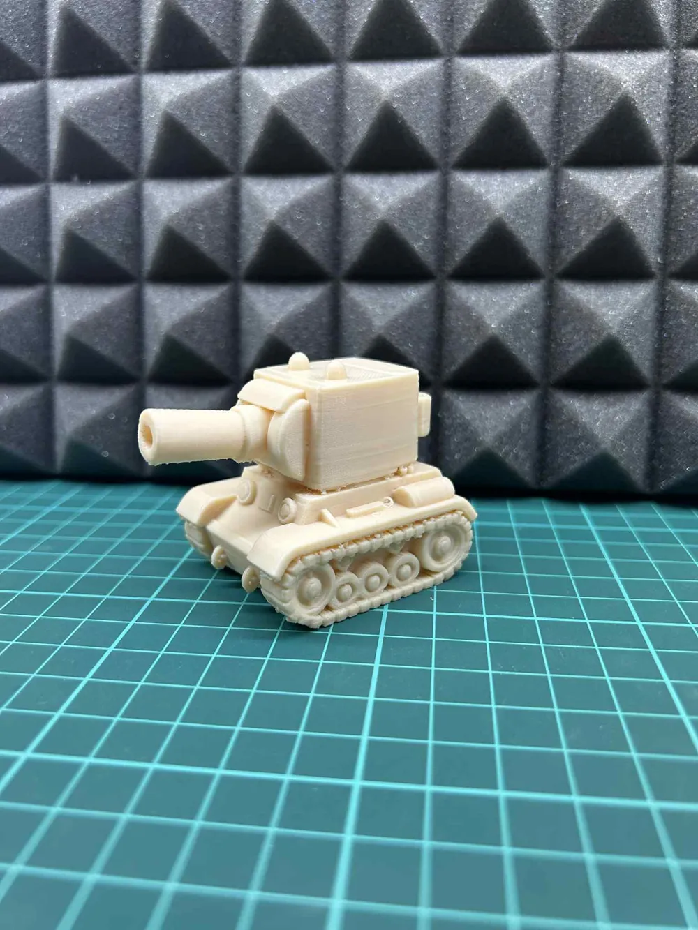 CHIBI Tank - KV-2 by PokeGeorg MakerWorld: Download Free 3D Models