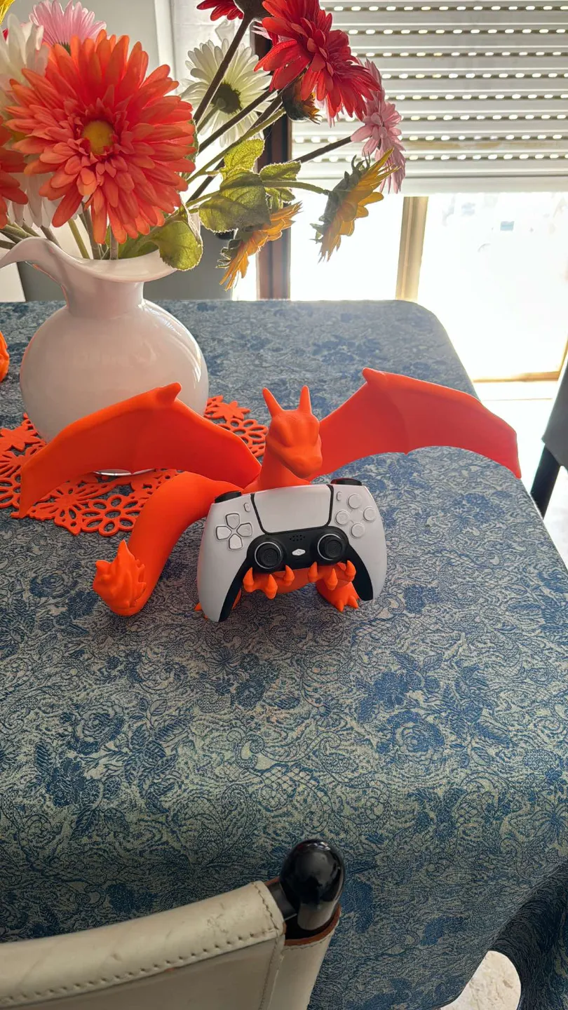 Charizard Controller Stand by Derek 3D Lab MakerWorld: Download Free 3D ...